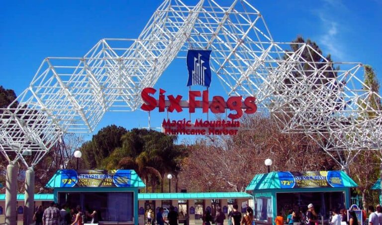 Top Amusement and Theme Parks for Rides and Family Fun | Trip Guru Go